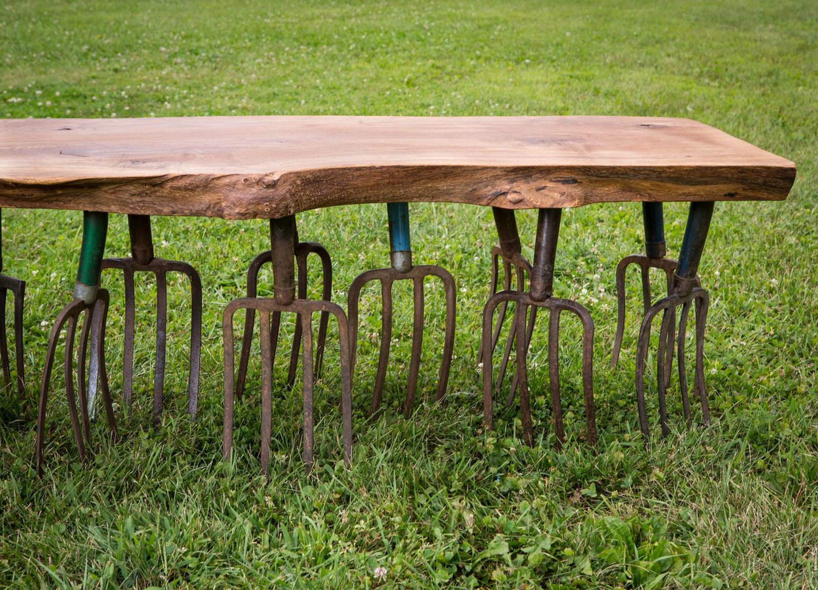 Please, Please, Please by Tom Loeser - Revista Estilo Propio